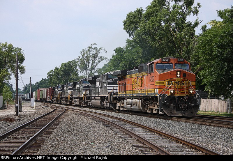 BNSF 5209